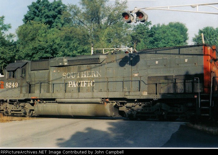 SP 8249 approaching Fogg